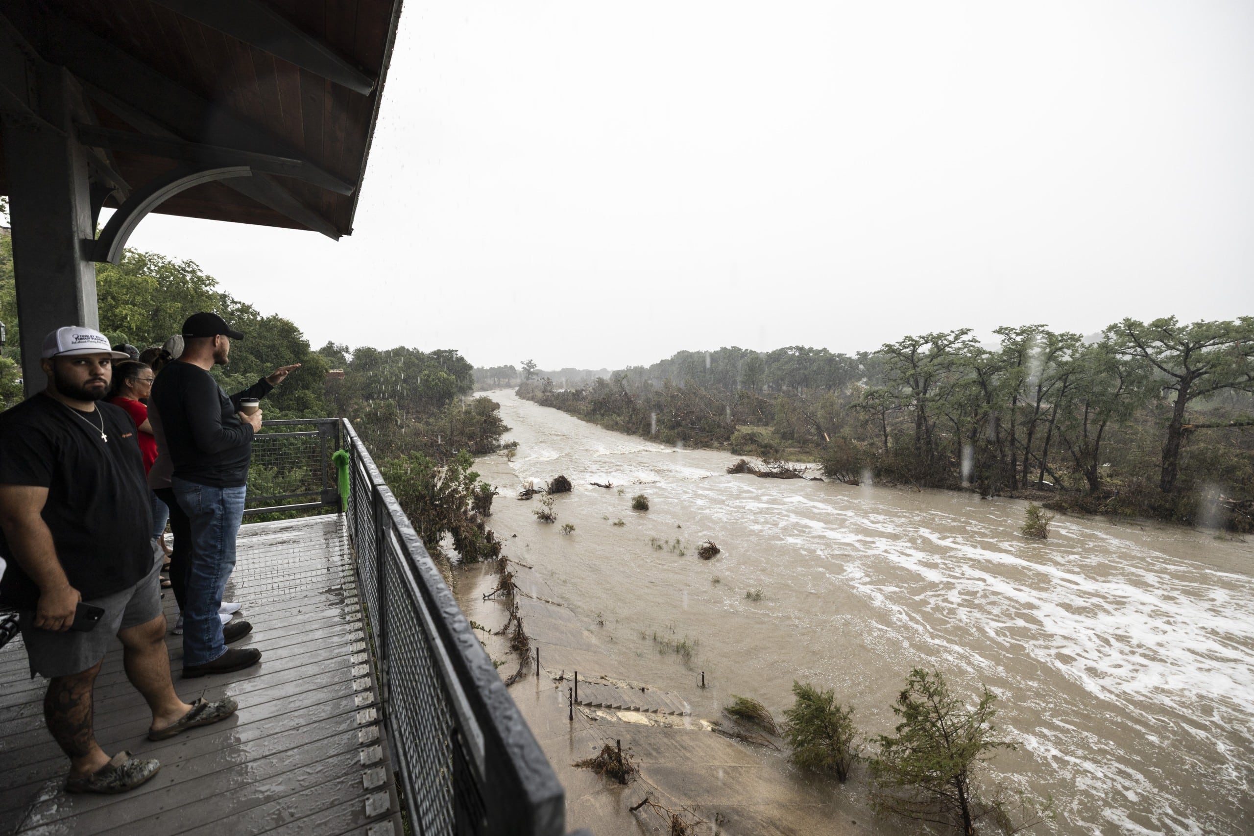 The river is rising in Hunt as rainfall continues to fall in Kerr ...
