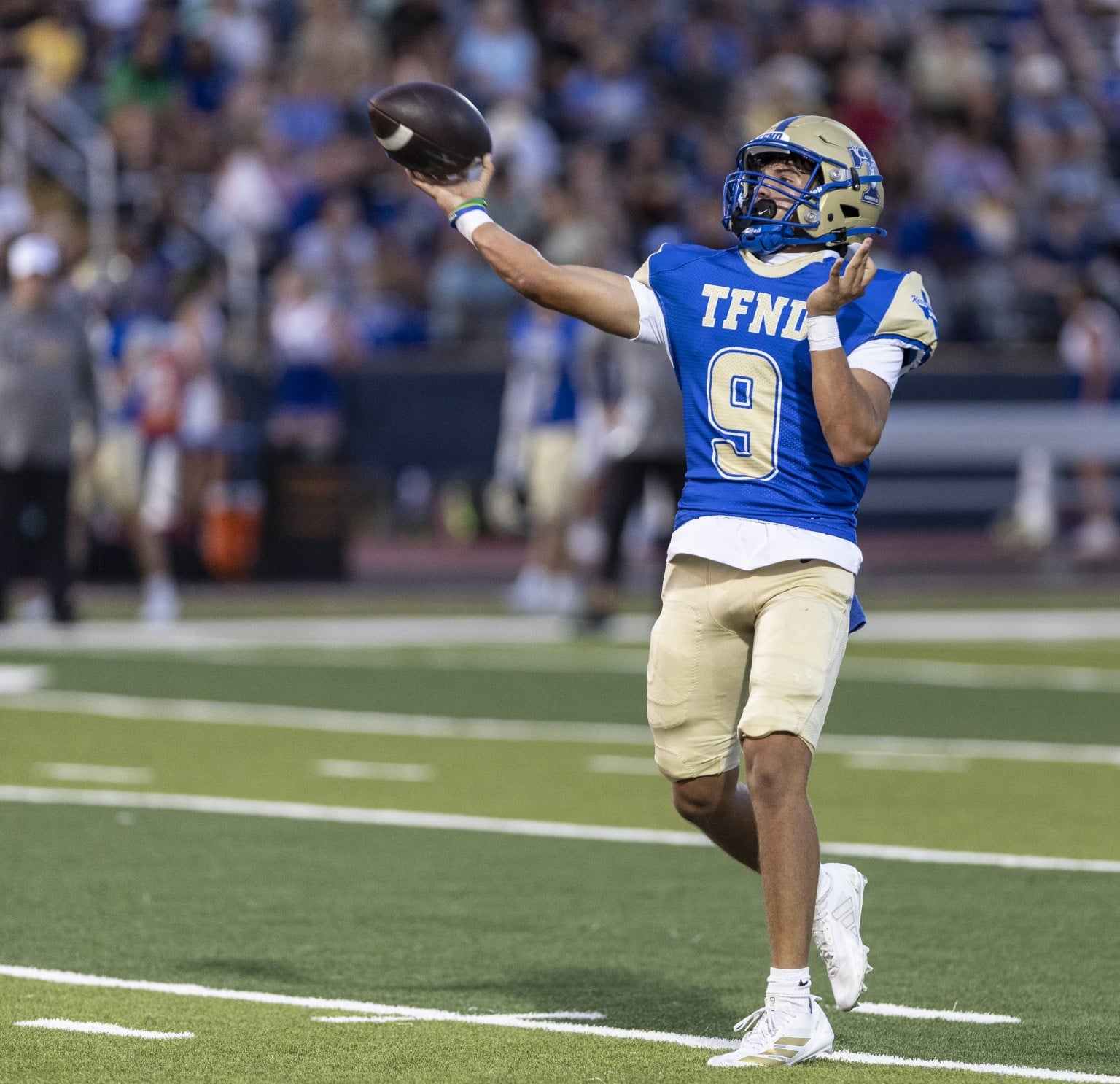 Tivy runs past Del Rio in emotional home opener to 2025 football season ...
