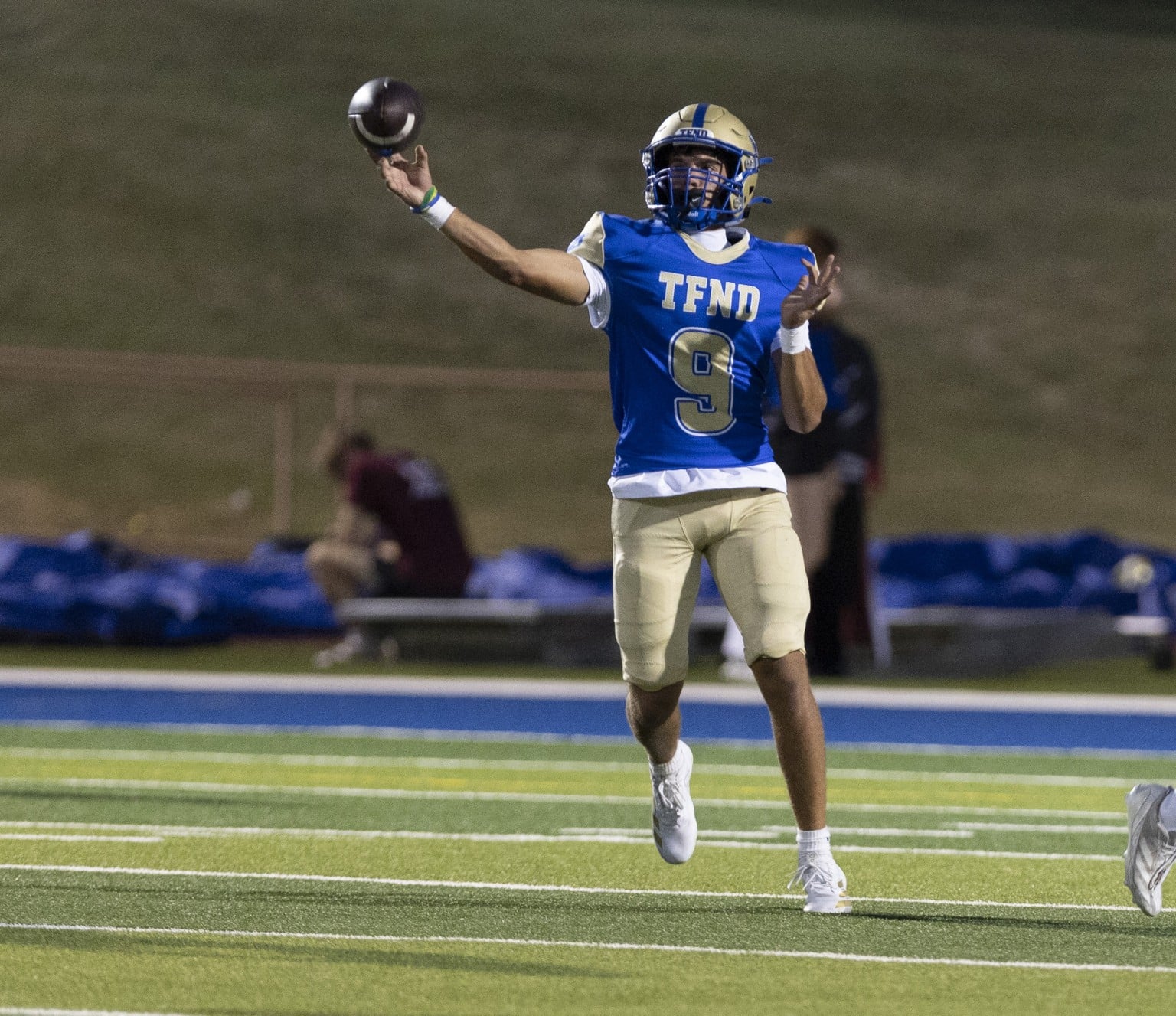 Tivy runs past Del Rio in emotional home opener to 2025 football season ...